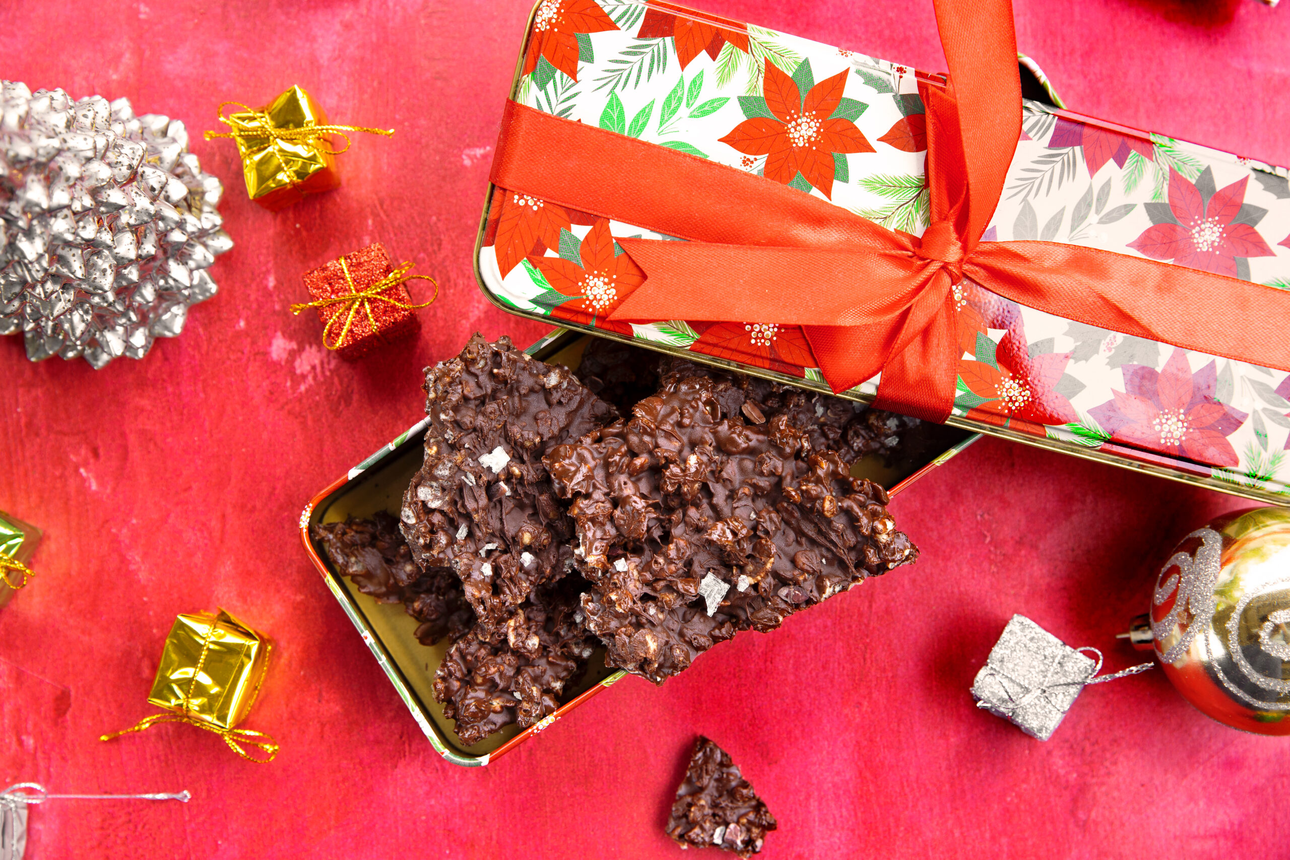 Vegan Dark Chocolate Peppermint Crunch Bark - Simply Plant Based Kitchen